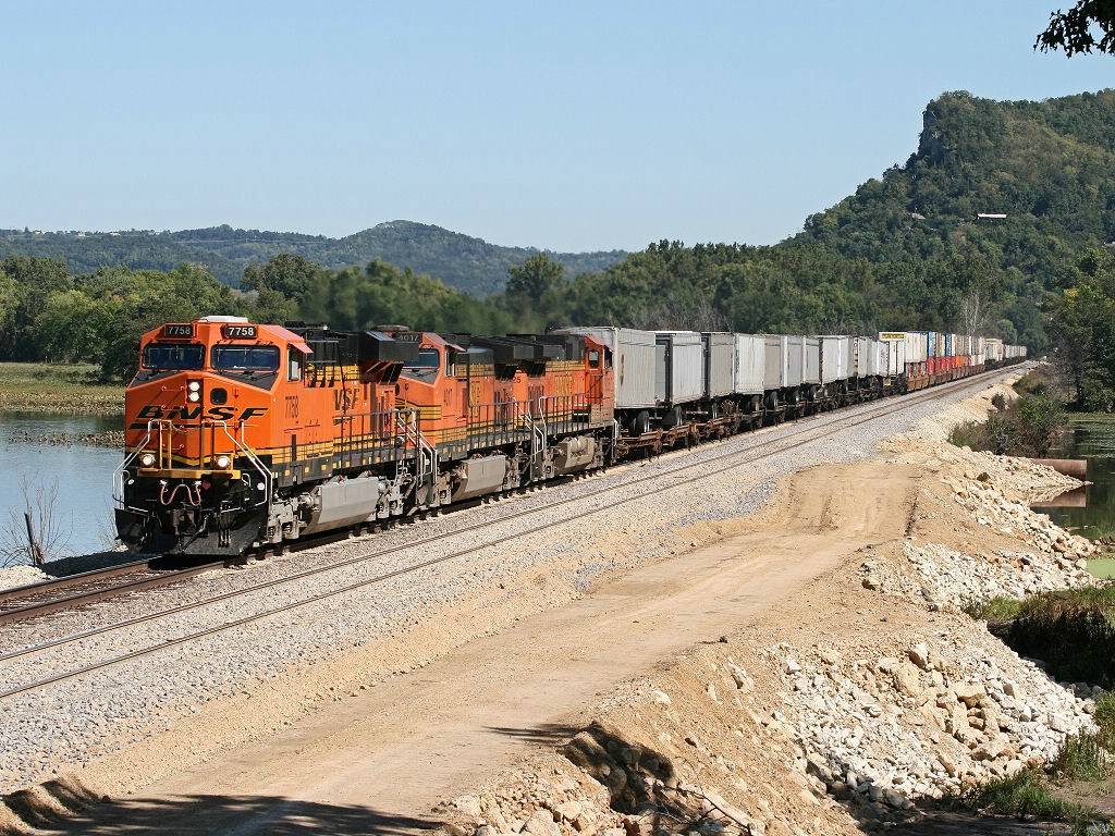 BNSF 7758